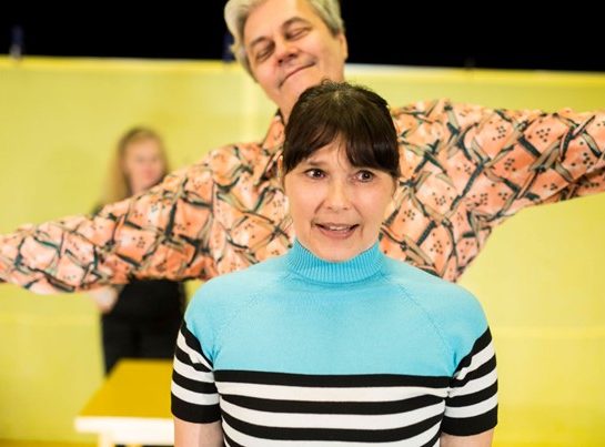 Internationella bidrag inom teater och film och residens på Fårö ...